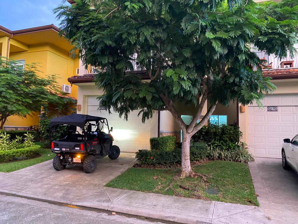 Long term rental in Reserva Las Lomas Herradura